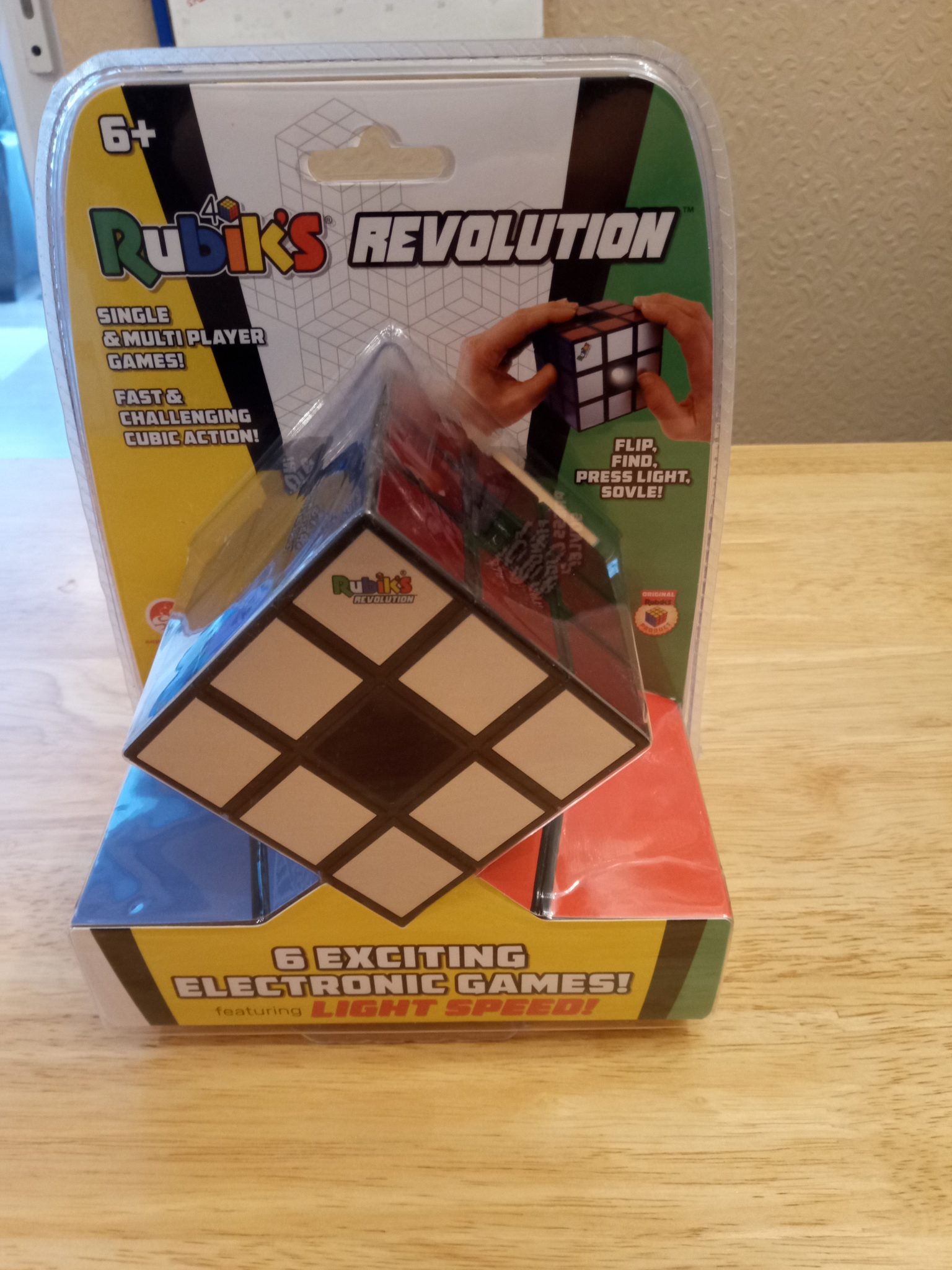 Rubik’s Revolution Review – What's Good To Do