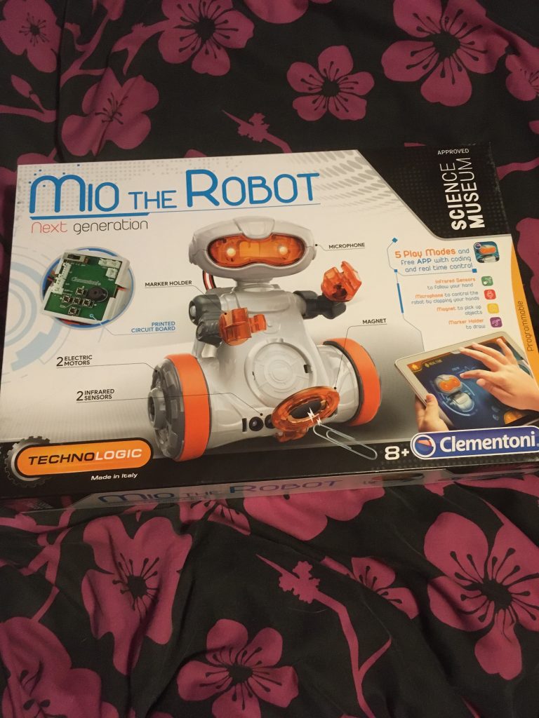 Clementoni Science Museum Mio The Robot Next Generation Review – What's ...