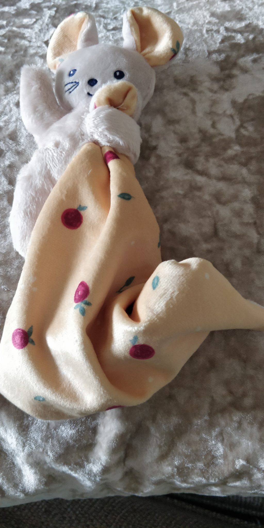 Kaloo Doudou Mouse Season Fruits Comforter Review – What's Good To Do