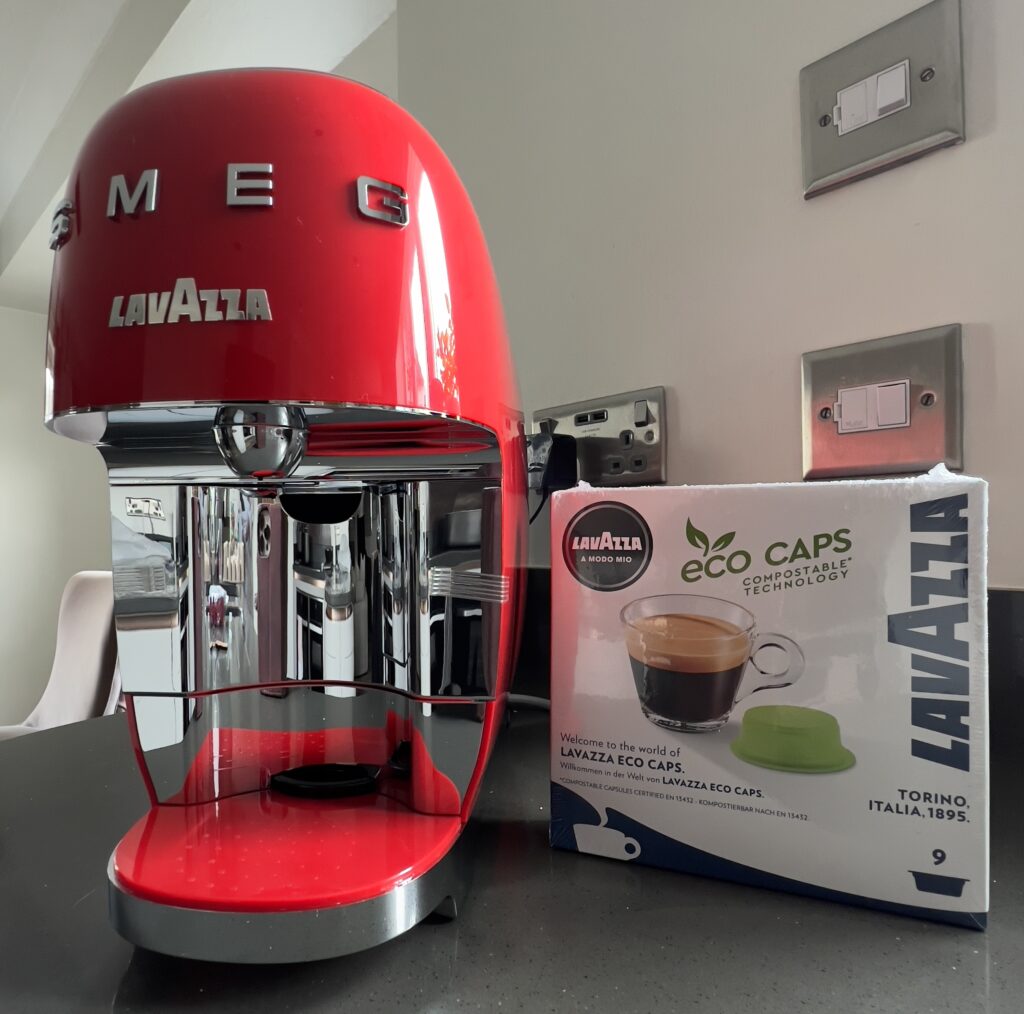 Lavazza A Modo Mio SMEG 18000456 Pod Coffee Machine From AO.com Review ...