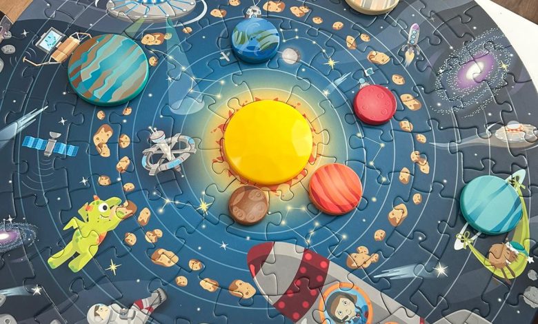 Solar System Puzzle/E1625 (hape.com) Review – What's Good To Do